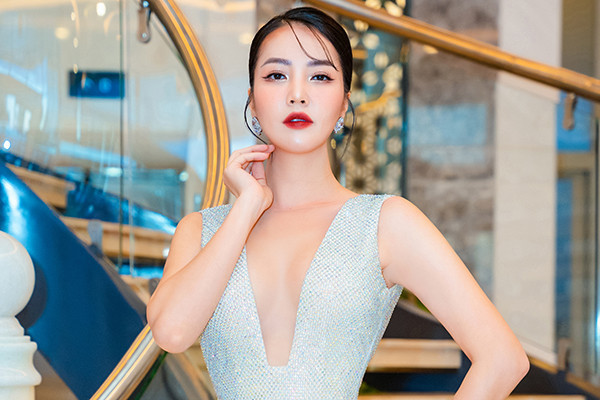 Lần Hiếm Hoi Mc Thụy Vân Vtv Hở Bạo